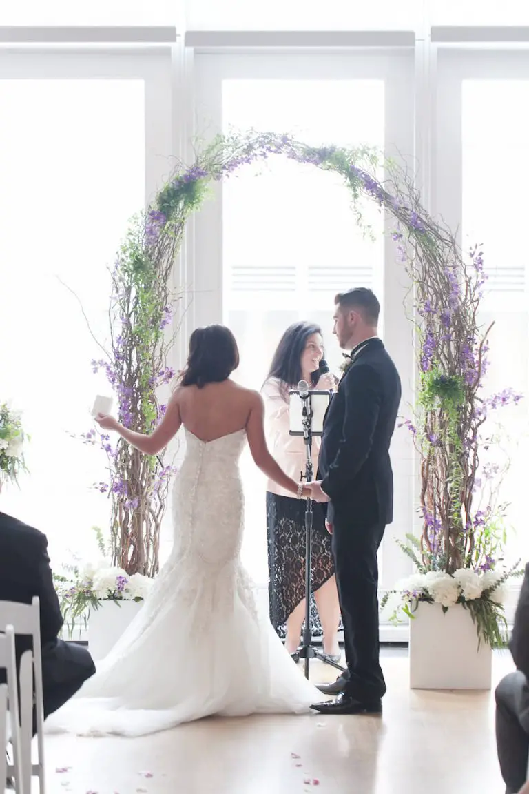 You've Never Seen a Ultra Violet Modern Wedding This Beautiful